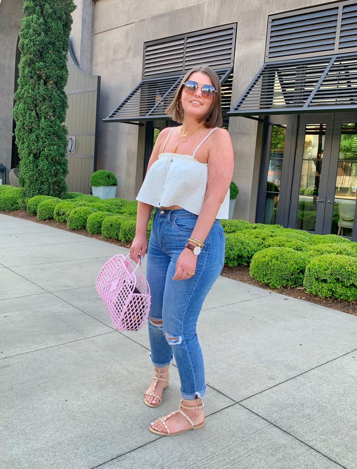 SUMMER OUTFIT: CLASSIC DENIM AND WHITE SWING CROP TOP